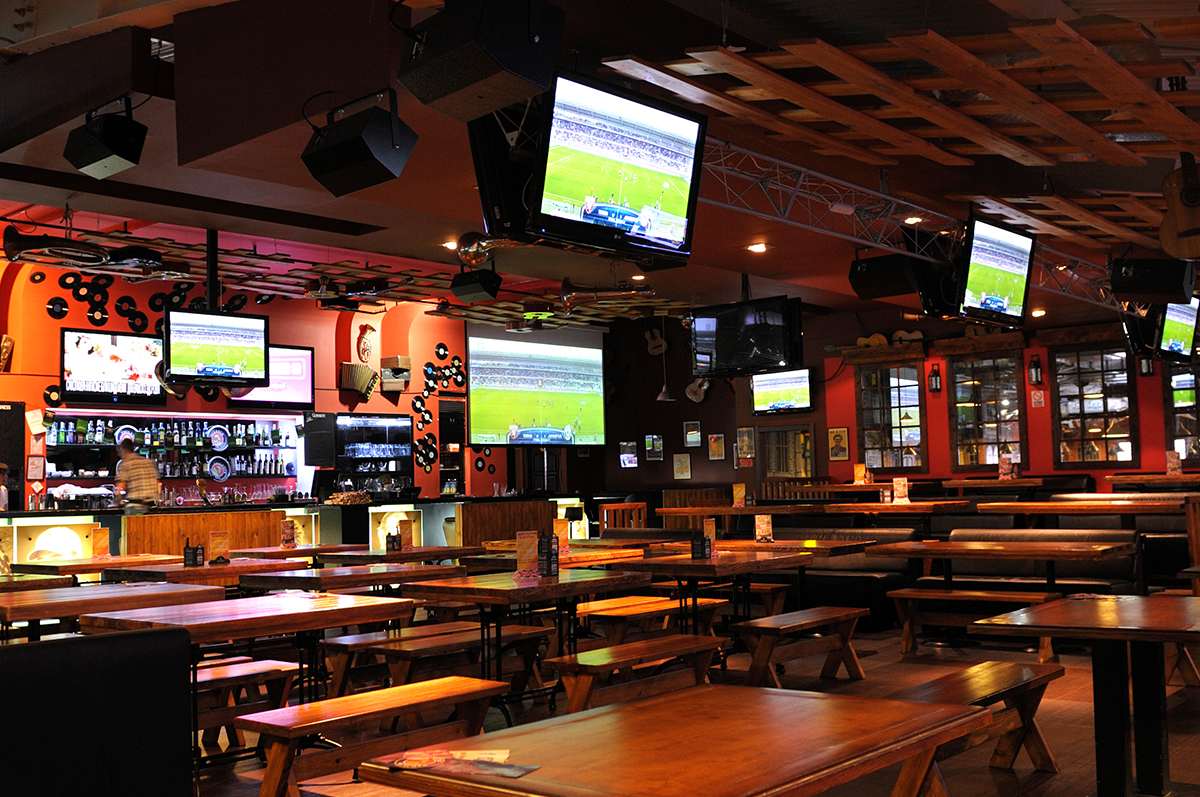 Restaurant 4K 8K TV Solution – FiberCommand